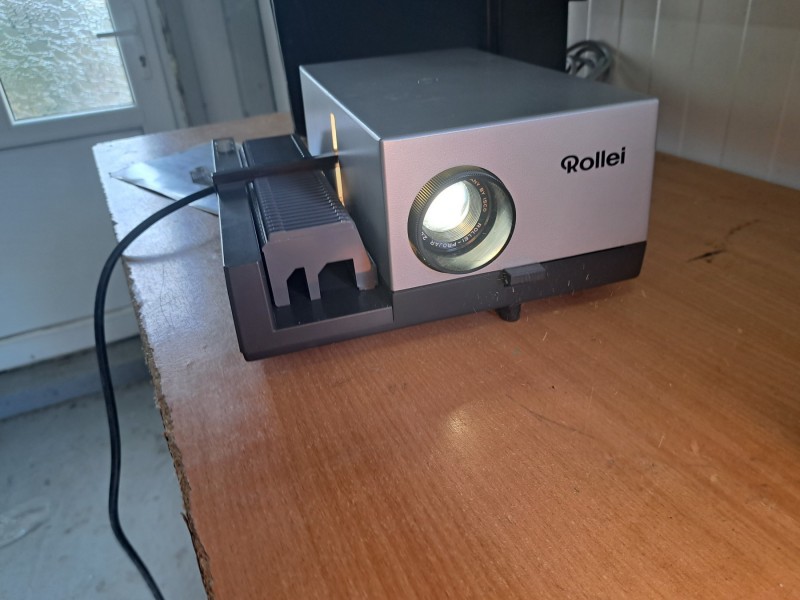 Rollei P 35A slide projector