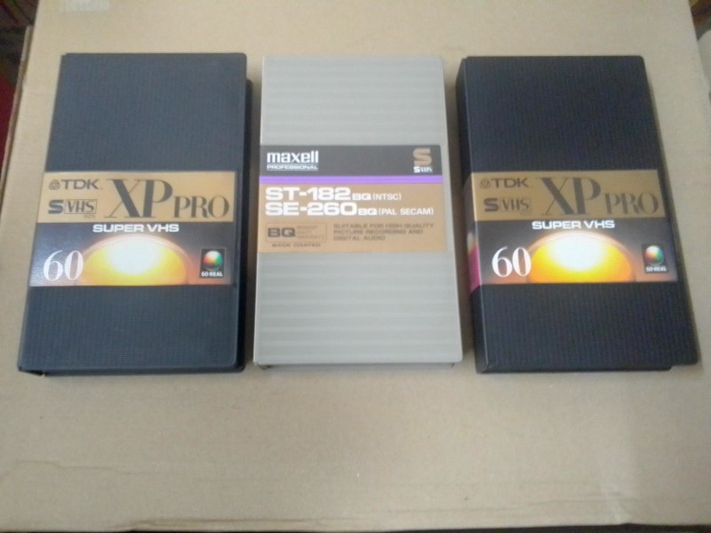 Nove S-VHS kasete PRO 3.komada
