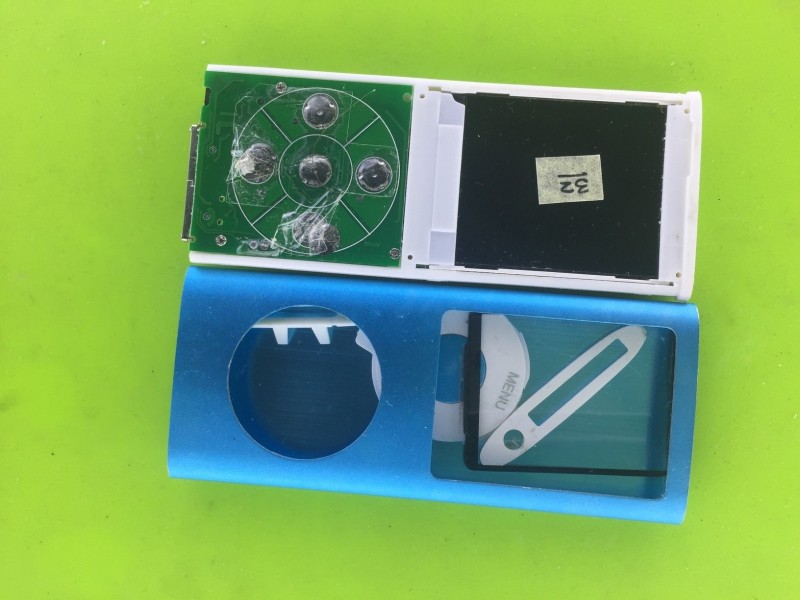 mp3 player u delovima
