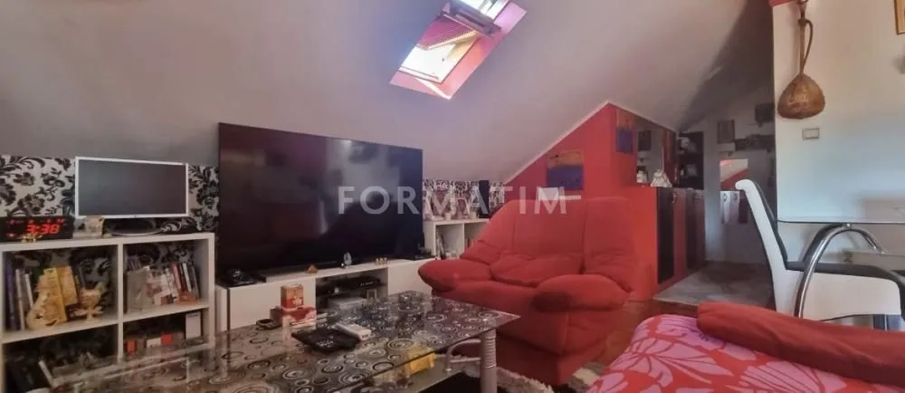 Prodaja, trosoban stan, 63m², Petlovo Brdo, Beograd