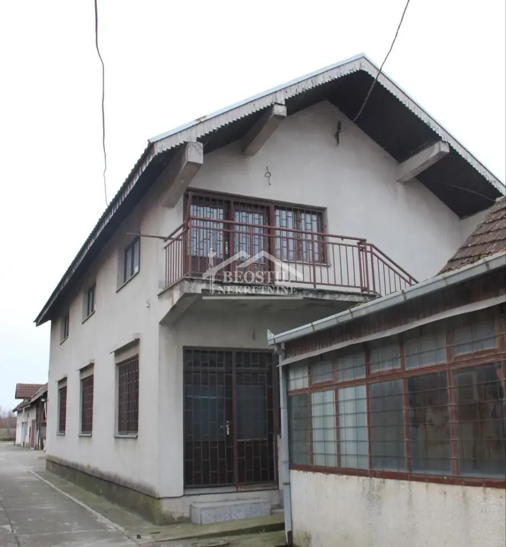 Prodaja, kuća, 680m², Dobanovci, Surčin