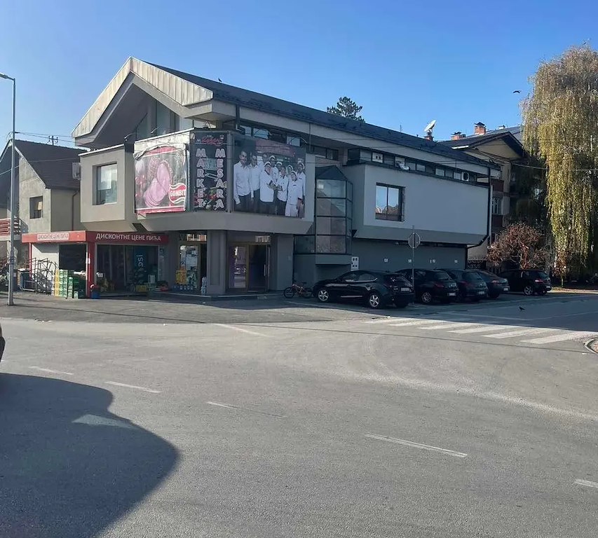 Prodaja, poslovni prostor, 370m², Arilje, Srbija