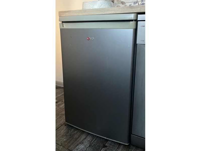 Frizider Vox