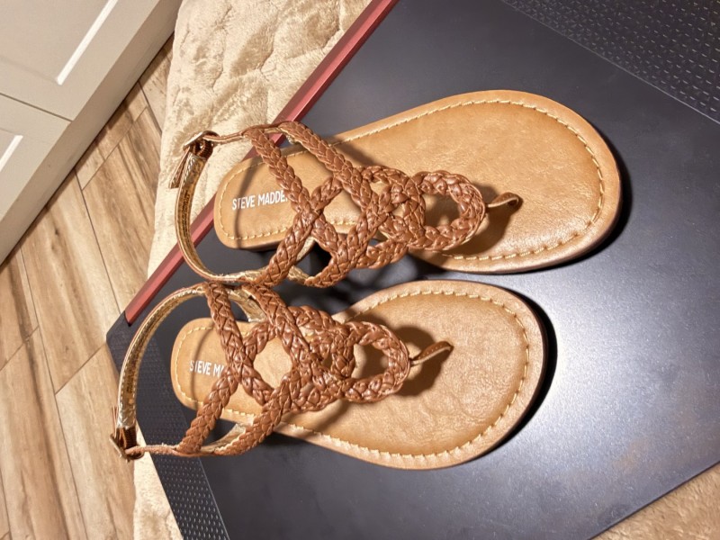 Steve Madden 32 sandale za devojčice NOVE!!