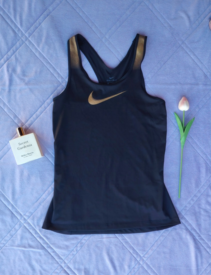 Original NIKE Dri-FIT crno-zlatni top / majica (M)