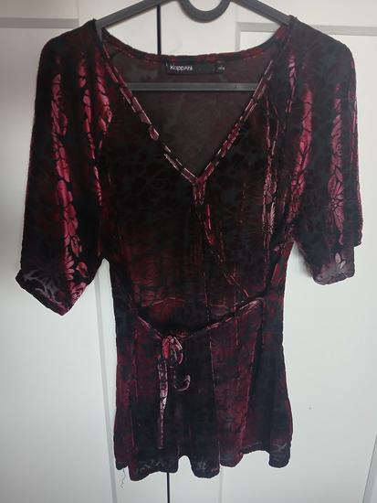 Kappahl crno-crvena-bordo cvetna plisana bluza