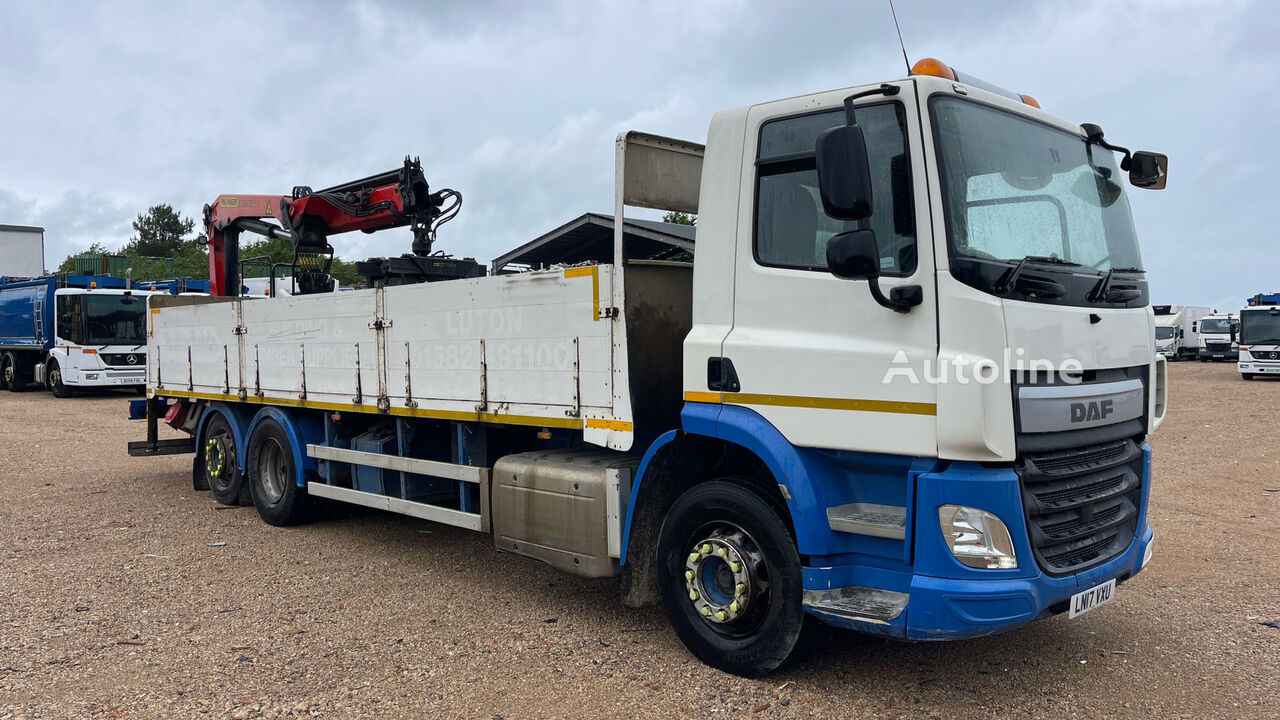 Prodaje se DAF CF 290 kamion s ravnom platformom na aukciji
