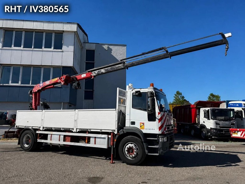 IVECO EuroCargo 180 4X2 - HMF 1560 K3 kamion s ravnom platformom