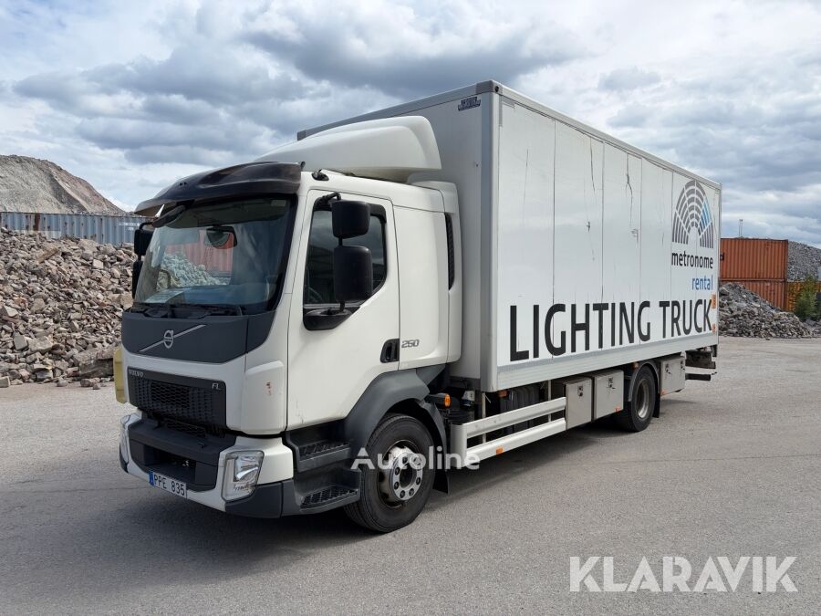 Prodaje se Volvo FL4 kamion furgon na aukciji