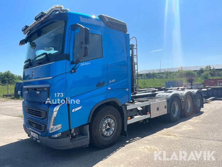 Prodaje se Volvo FH84 TR rol kiper sa kukom na aukciji