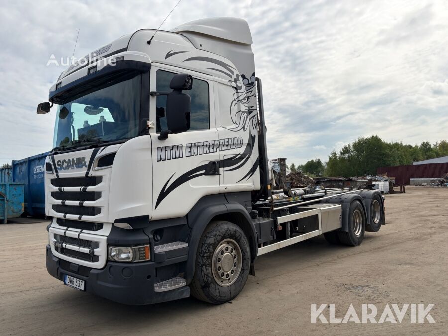 Prodaje se Scania R520 rol kiper sa kukom na aukciji