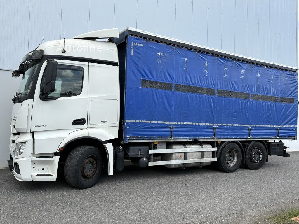 Mercedes-Benz Actros 2542 L Geflügelaufbau m. Lenkachse kamion za prevoz stoke