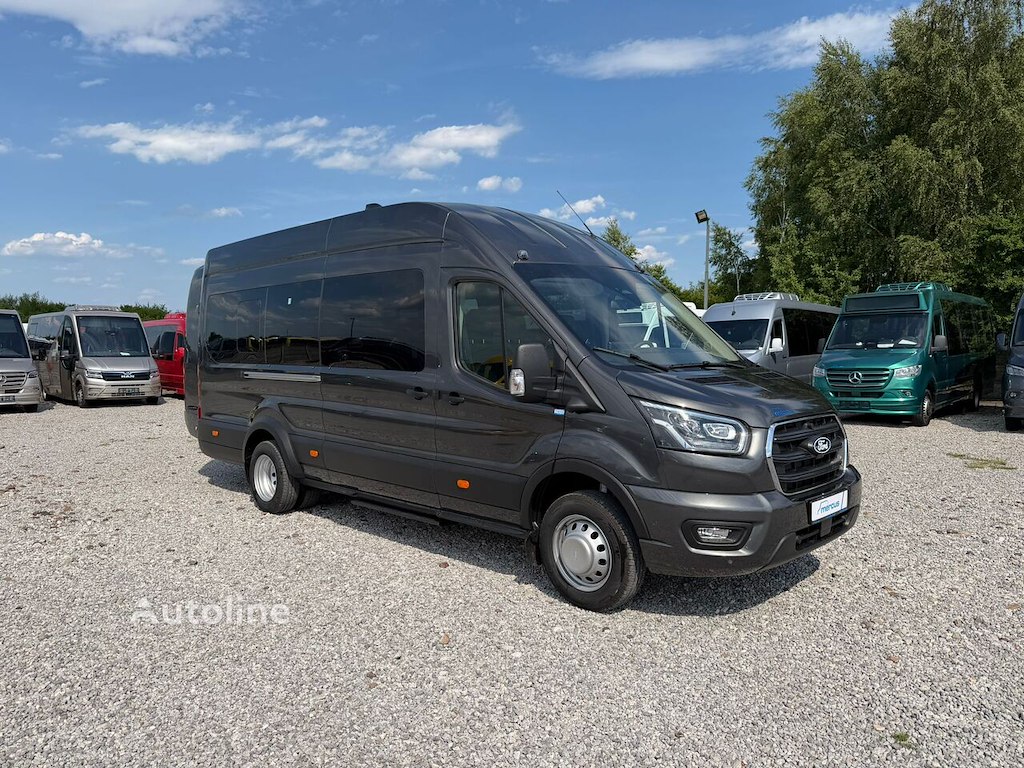 Novi Ford Transit putnički minibus