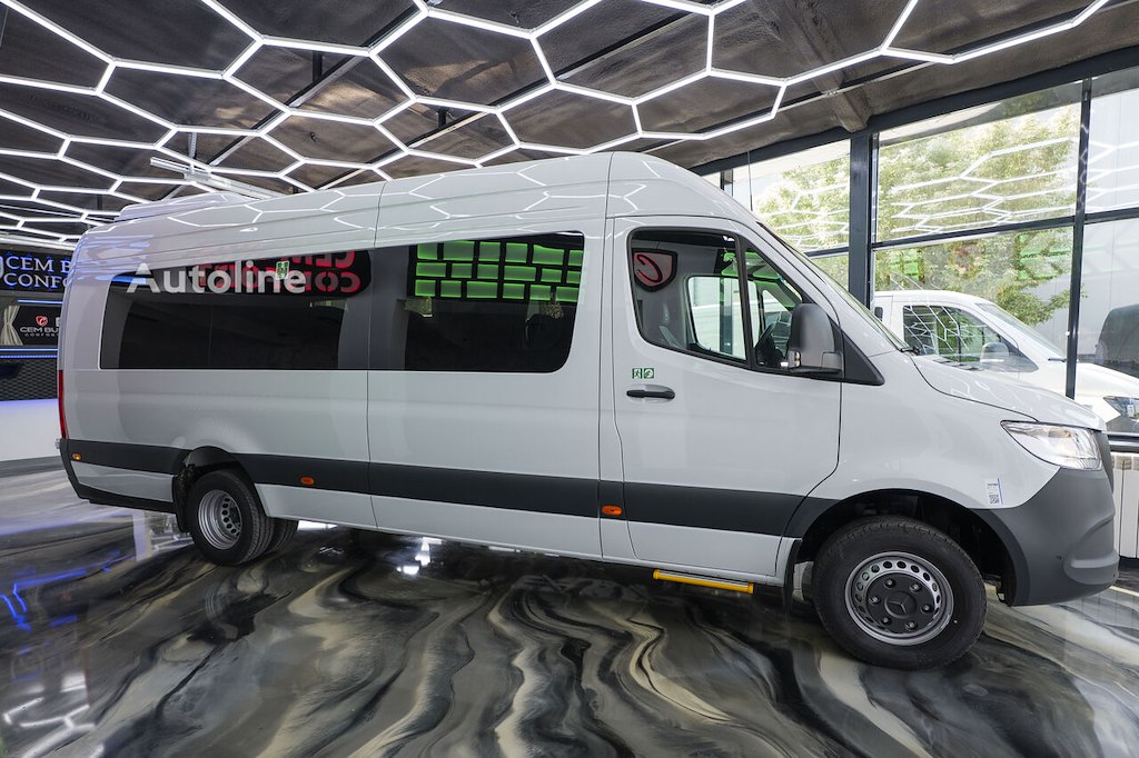 Novi Mercedes-Benz Sprinter 517 L4H2 putnički minibus