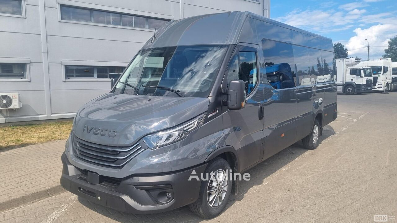 Novi IVECO Daily 35S18HA8 V kombi minibus