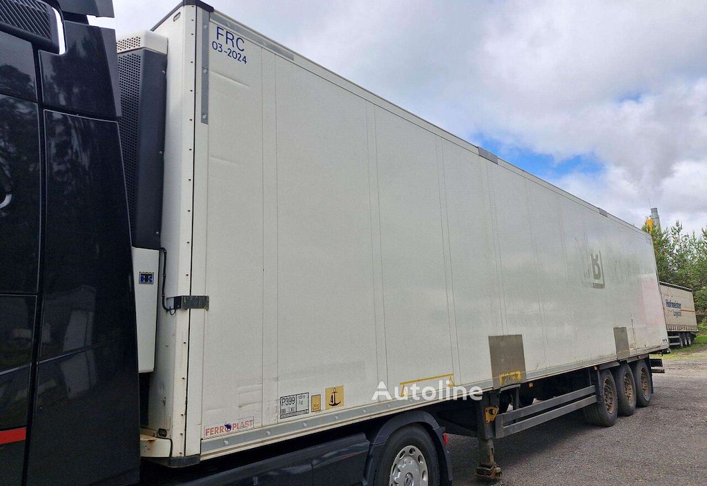 Schmitz Cargobull SKO 24 7 cm poluprikolica hladnjača