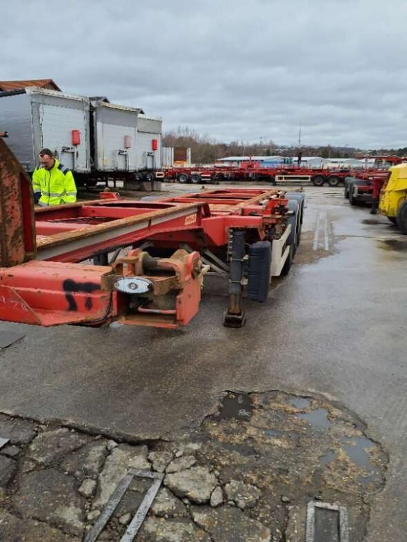 Fruehauf Trailer Chassis Gooseneck extendible 2x 20', 30', 40' and 45' poluprikolica za prevoz kontejnera
(664626)