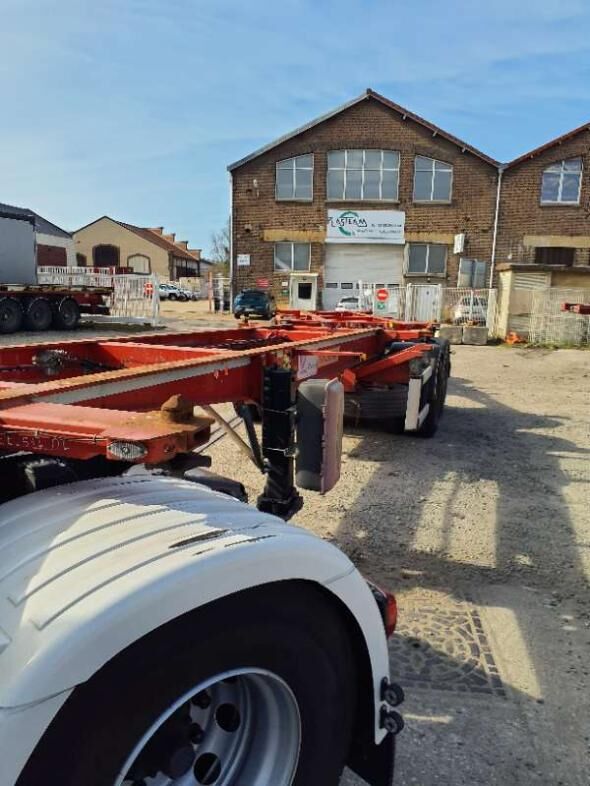 Fruehauf Trailer Chassis Coupling (Extendible 5th wheel) 1x 20' poluprikolica za prevoz kontejnera
(664495)