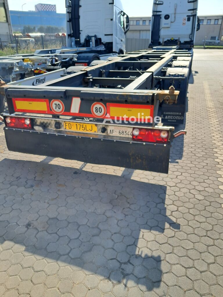 Carnehl CCS HS poluprikolica za prevoz kontejnera