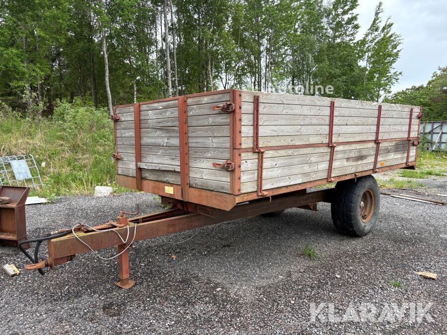 Prodaje se Lantbruksvagn med tipp prikolicu kiper na aukciji