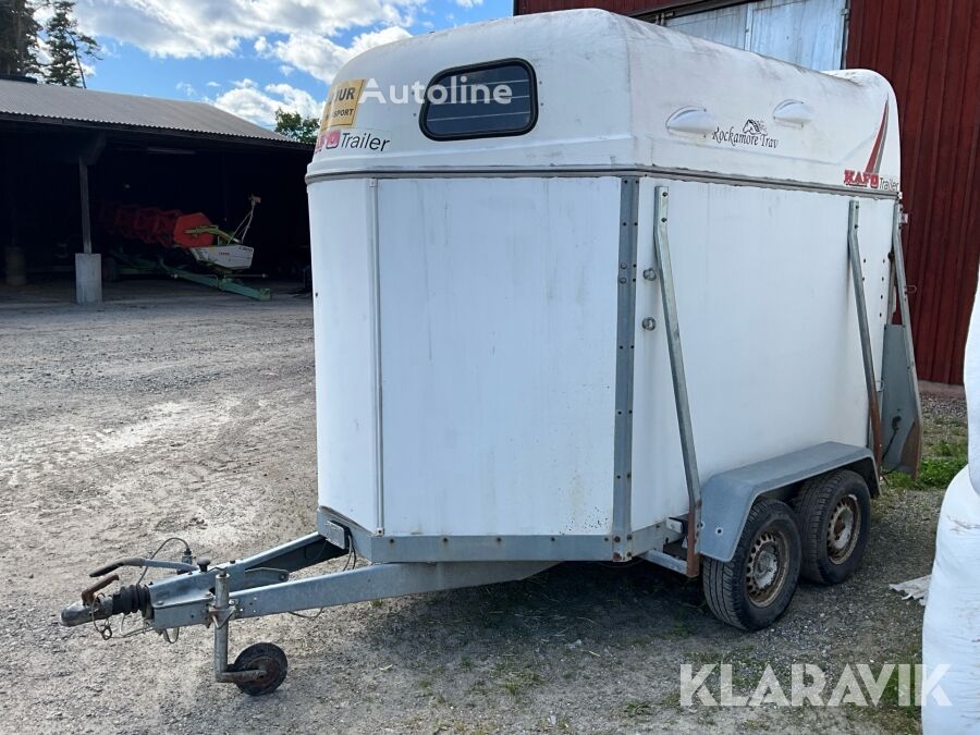 Prodaje se Kafo 1500kg prikolicu za prevoz konja na aukciji