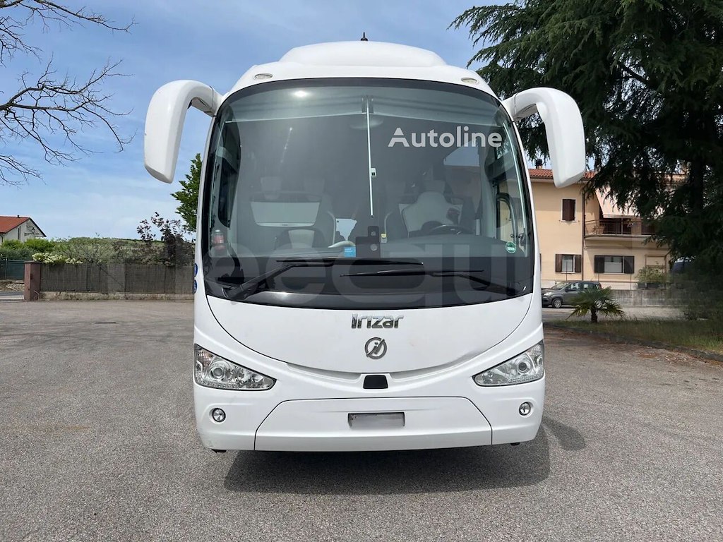 Irizar i6 turistički autobus