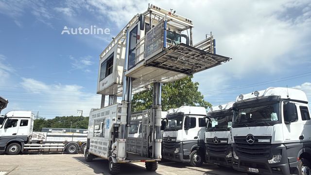PaxLift XL ambulift