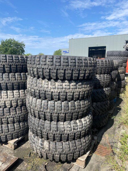 Continental Diverse 14.00R20 More Pieces IN Stock guma za kamione