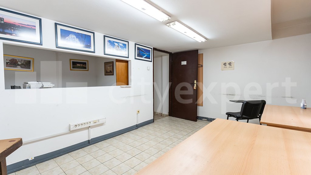 Poslovni prostor za izdavanje BEZ PROVIZIJE: Ostalo, 305m², Visoka, Čukarica - 2600€