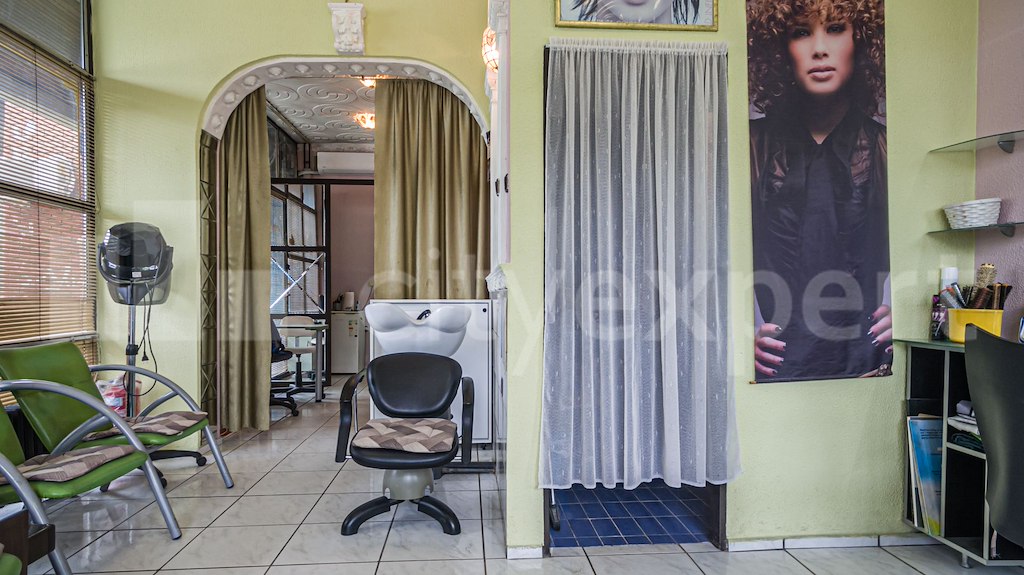 Poslovni prostor Prodaja: 37m², Bulevar kneza Miloša, Novi Sad - 116000€