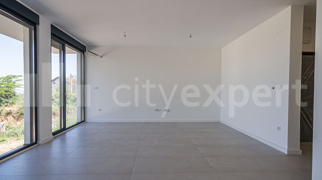 Stan Prodaja: 98m², Jablanova, Sremska Kamenica - 230000€