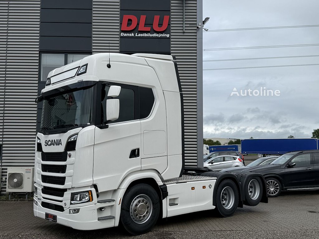 Novi Scania 660S tegljač