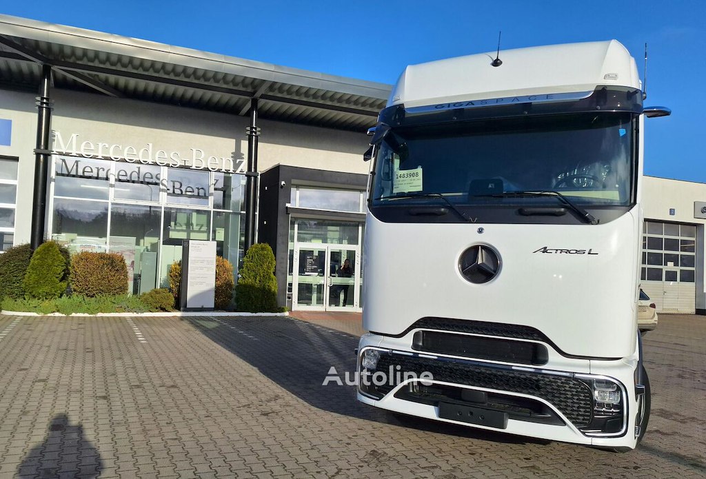 Novi Mercedes-Benz Actros 1848 LS tegljač