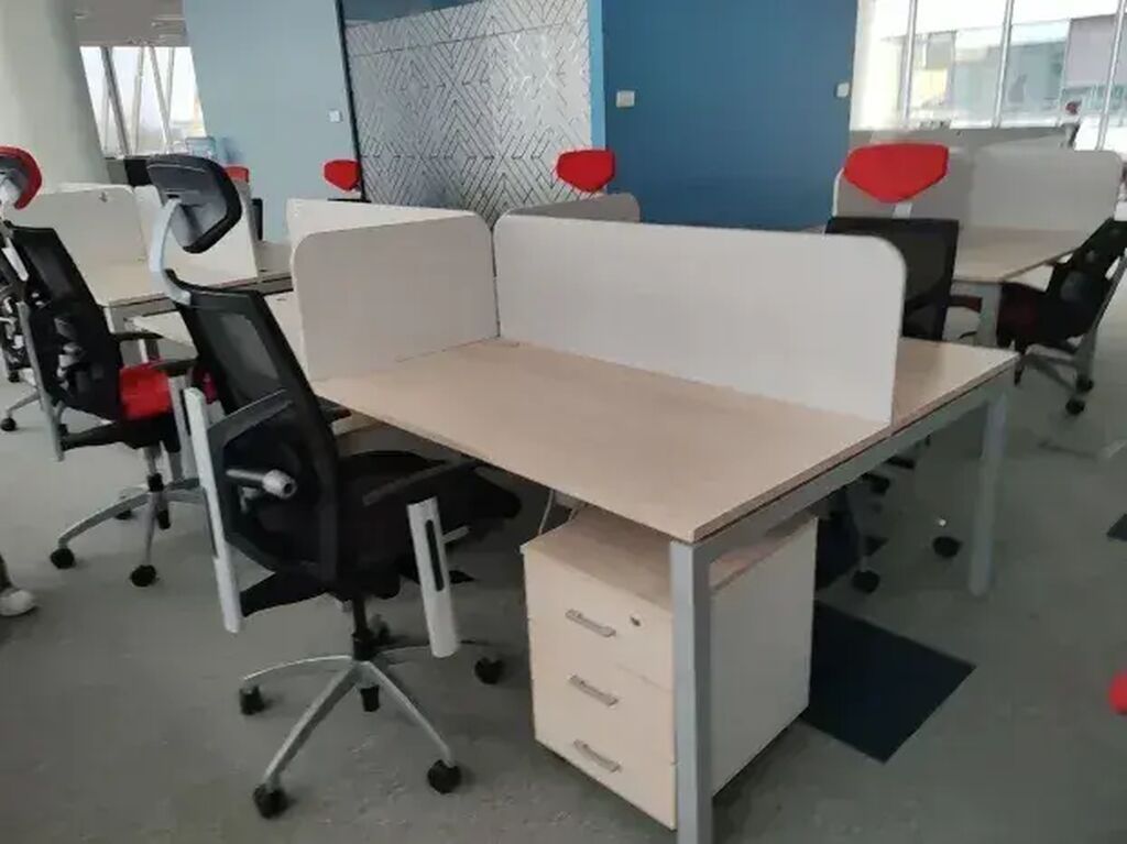 Kancelarijski i konferencijski modularni stolovi i stolice Kvalitetan