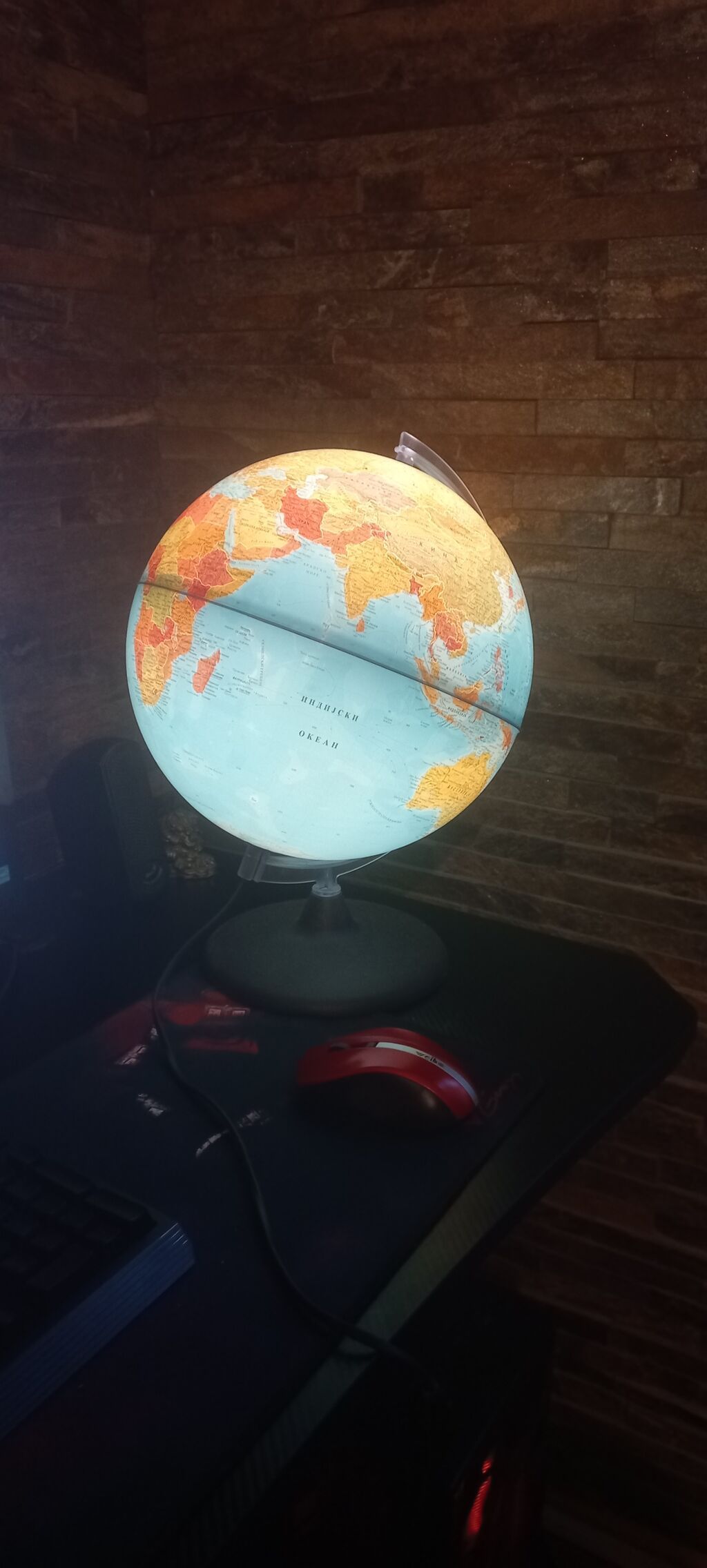 Svetleći globus – geografska lampa za sto - Klasični globus sa