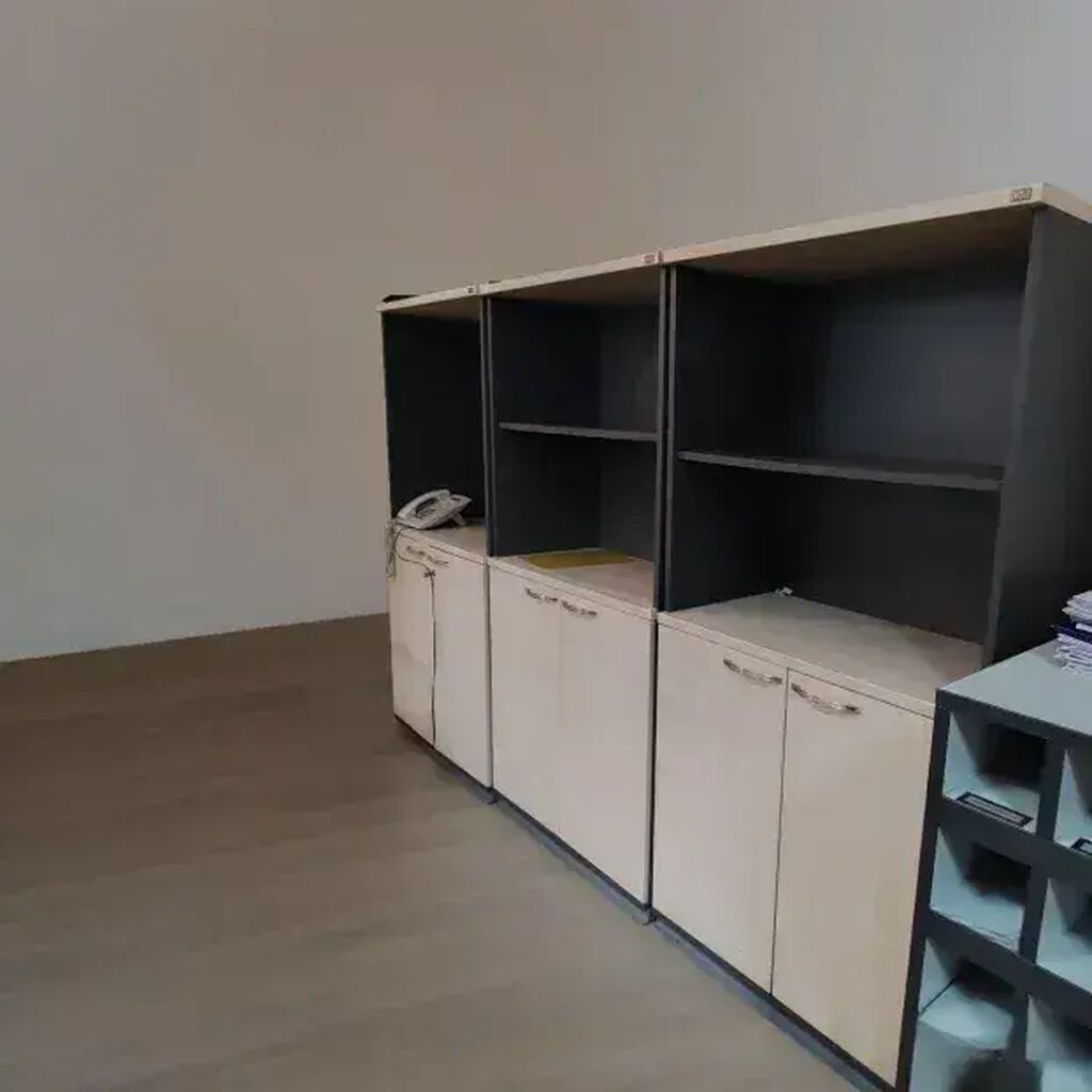 Polovni kancelarijski nameštaj Kvalitetan, očuvan i funkcionalan