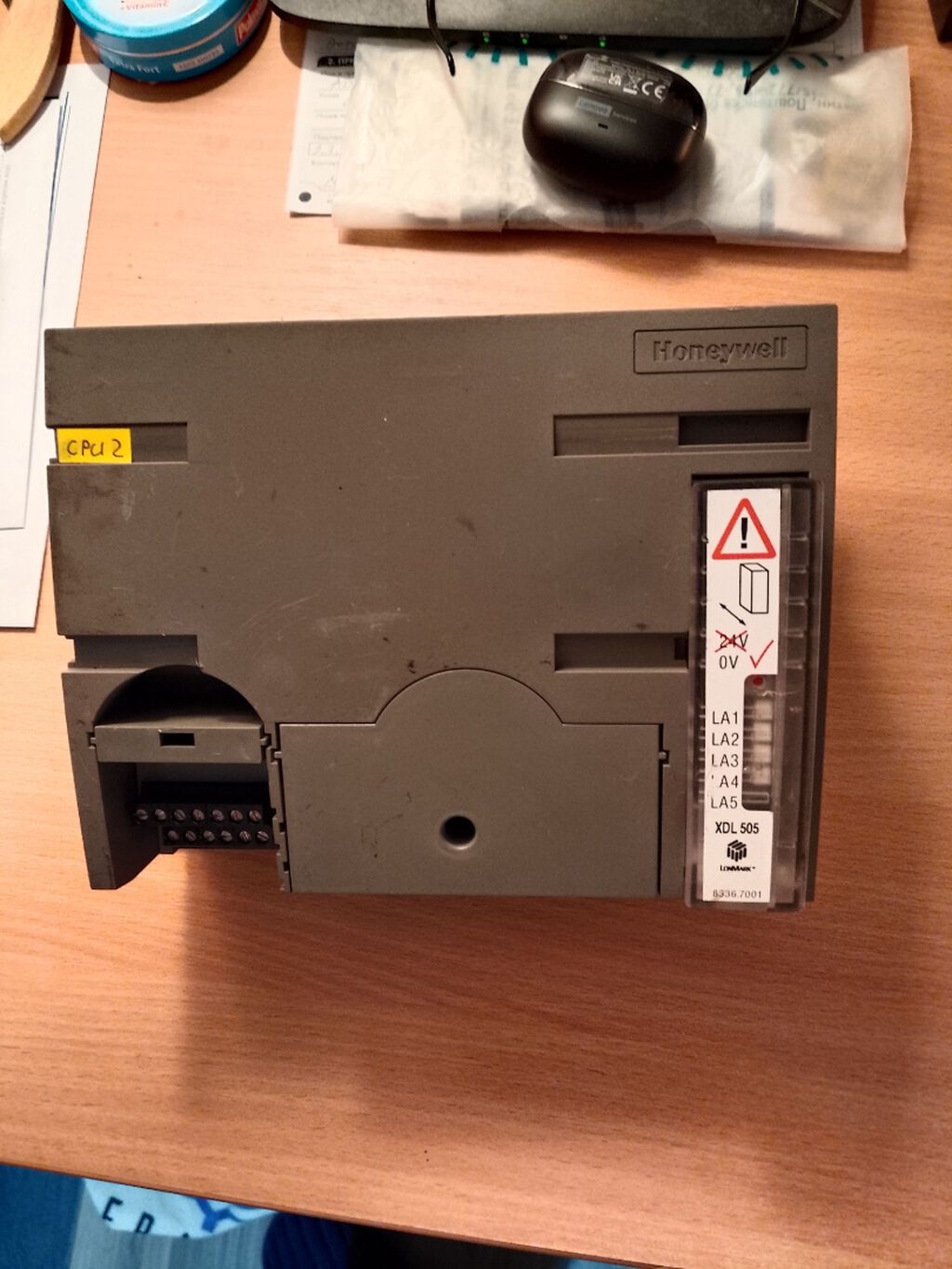 Honeywell XCL5010 kontroler sa XDL505 I/O modulom - Model: Honeywell