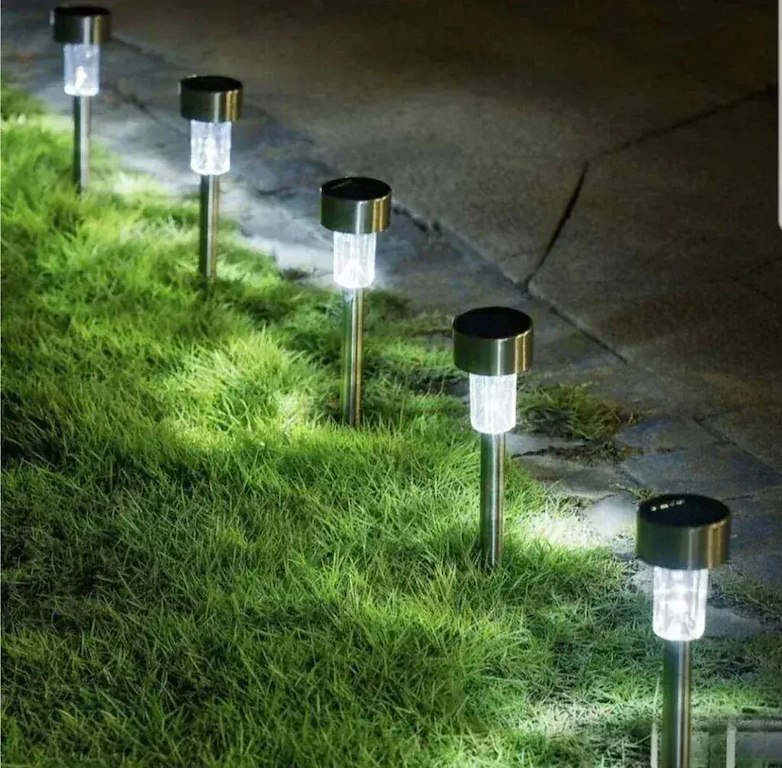 Solarne lampe za dvorište i baštu Dodajte čaroliju svom dvorištu uz