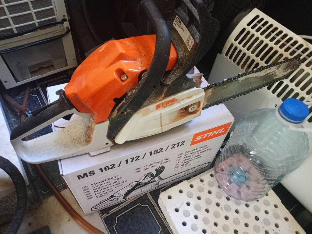 Motorna Testera Stihl kupljena pre mesec dana . Garancija 5 godina ima