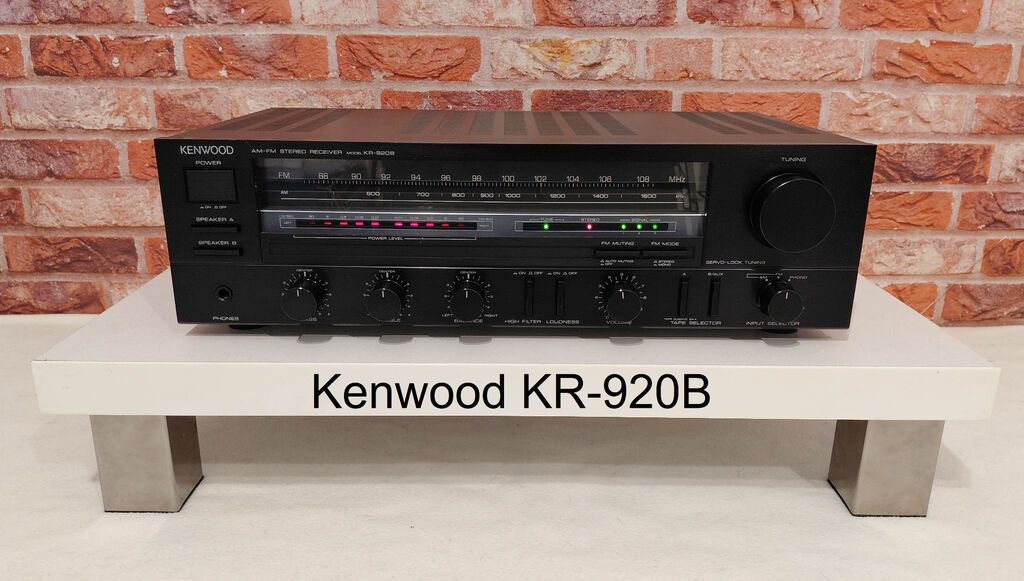 Odlično očuvan risiver marke Kenwood KR-920B Zvučno odličan