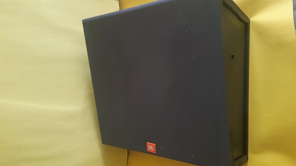 JBL 3310 profesional zvucnik koriscen CENA JE ZA KOMAD BEZ ZAMENA