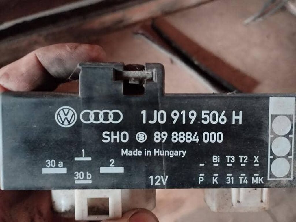 RELEJ VENTILATORA ZA VOLKSWAGEN GOLF 4 | Relej ventilatora hladnjaka