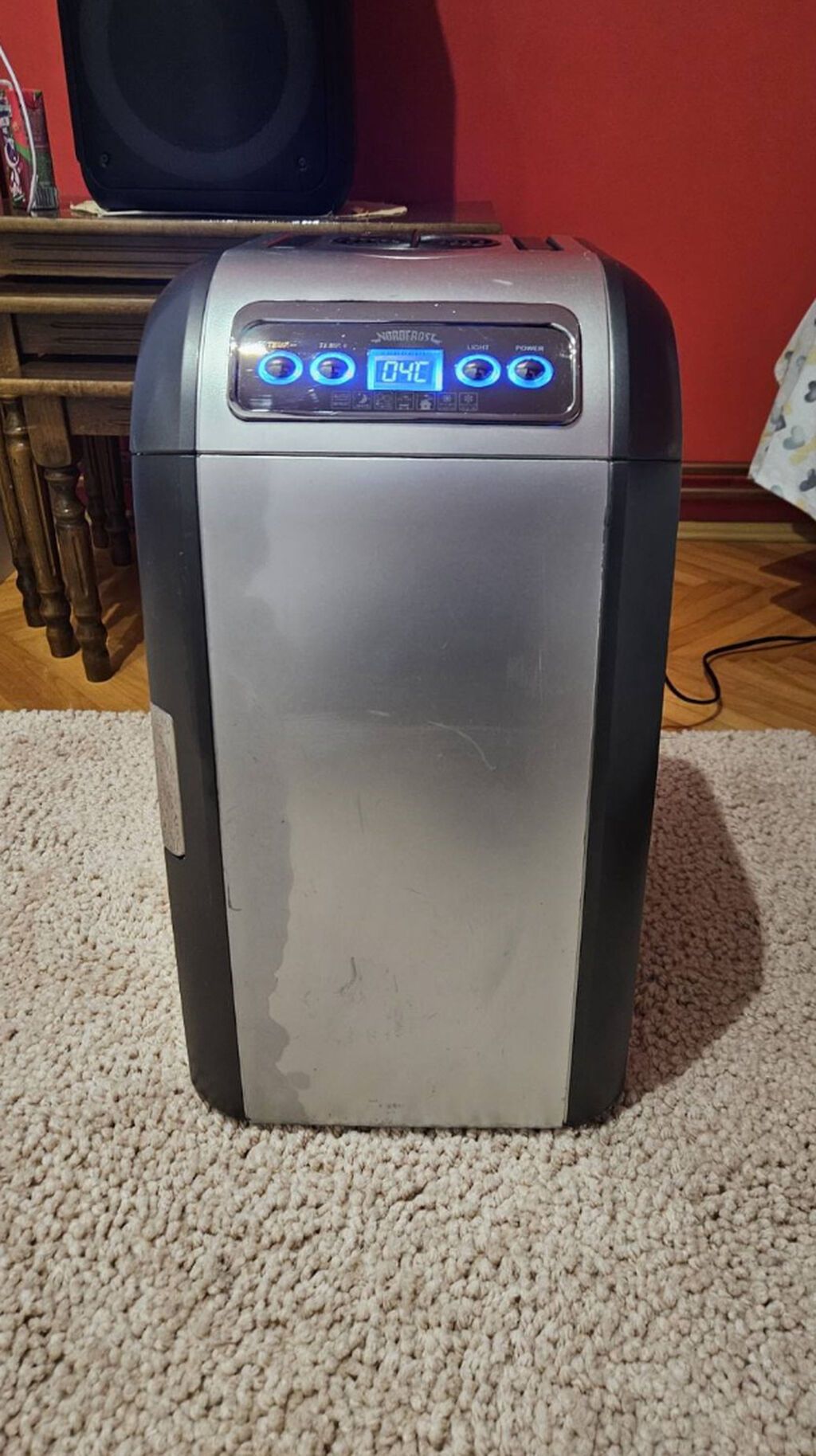 Mini frizider NordFrost 2 Ispravan digitalni mini frizideri poznatog