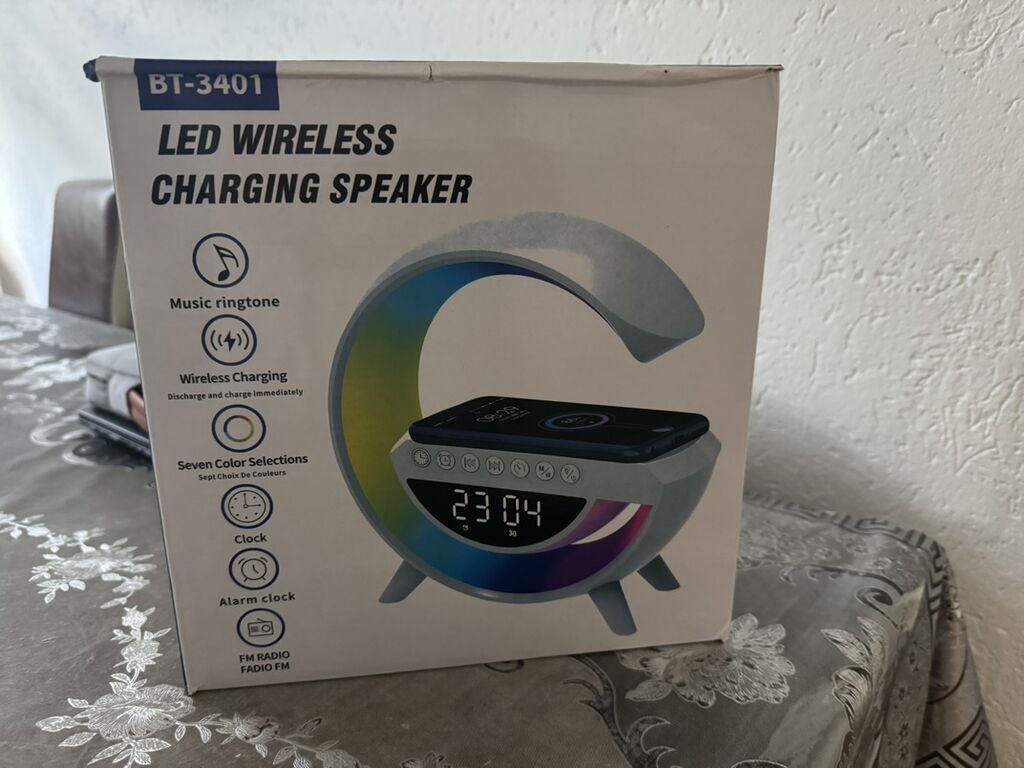BT-3401 LED Wireless Charging Speaker Multifunkcionalni stolni uređaj