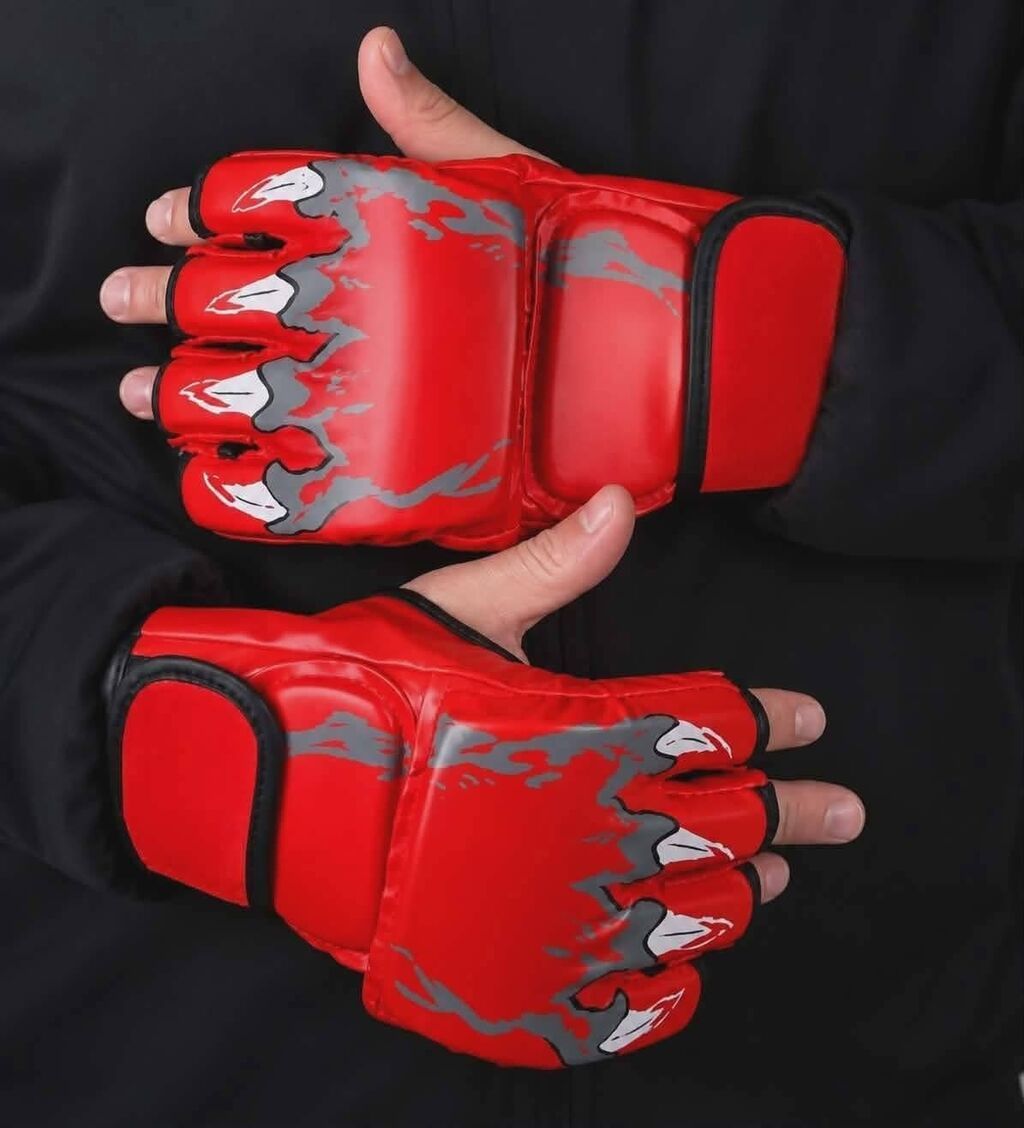 MMA Rukavice (Par)    MMA rukavice za trening i sparing. ✅ Prodaje se