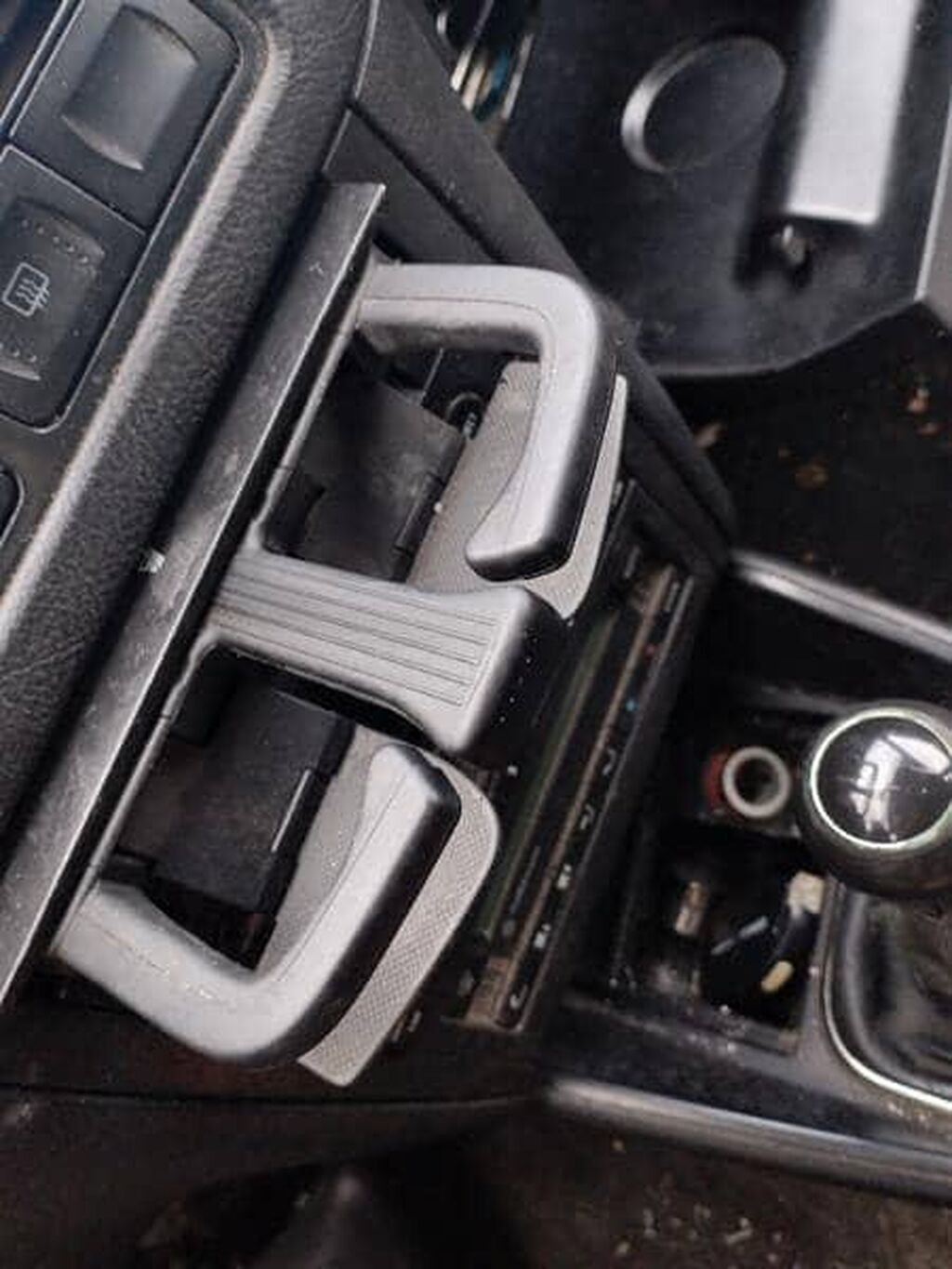 DRZAC CASA ZA VOLKSWAGEN GOLF 4 | Delovi Golf 4