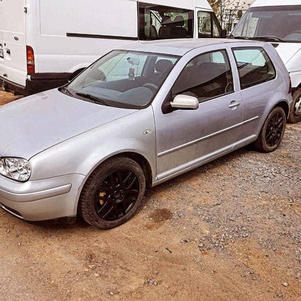 VOLKSWAGEN GOLF 4 2001. GOD. - KOMPLETAN AUTO U DELOVIMA | Delovi za