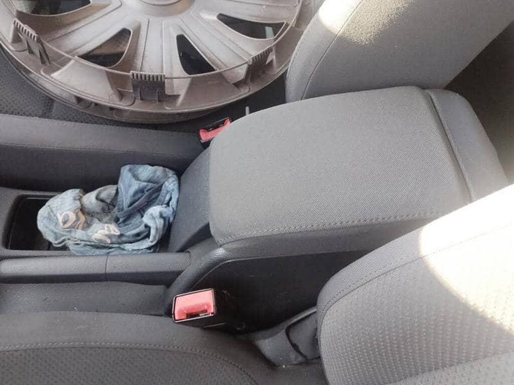 NASLON ZA RUKU ZA VOLKSWAGEN GOLF 5 | Naslon za ruku Golf 5 Ostali