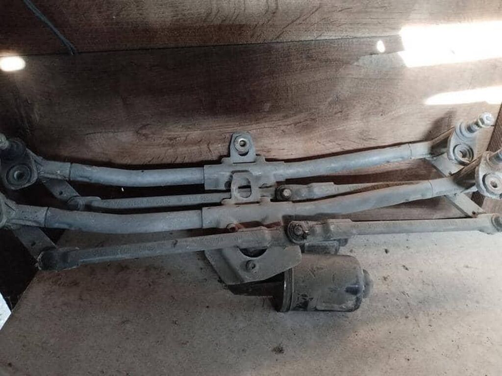 MAKAZE BRISACA ZA VOLKSWAGEN GOLF 4 | Delovi Golf 4