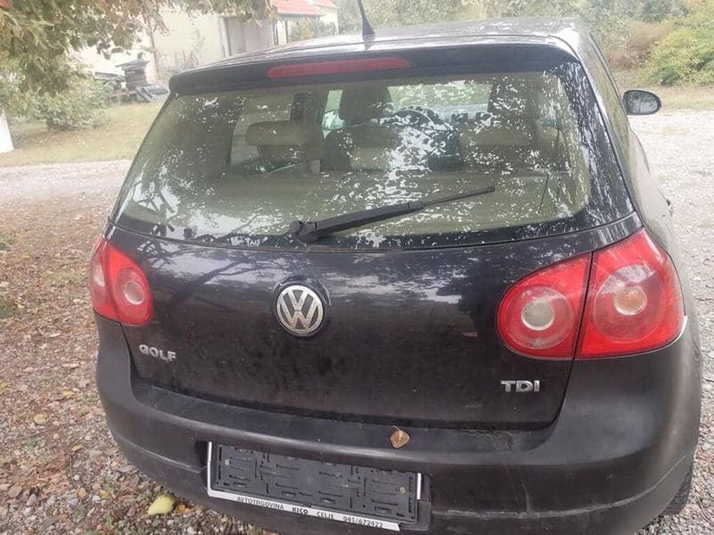 GEPEK ZA VOLKSWAGEN GOLF 5 | Gepek vrata Golf 5 Ostali delovi Golf 4